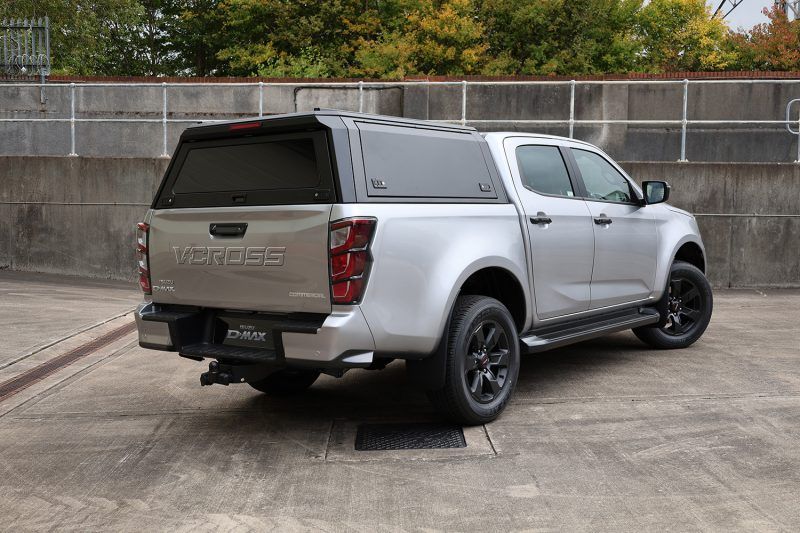 Isuzu D-Max V-Cross 2025 Deals | Free Nationwide Delivery